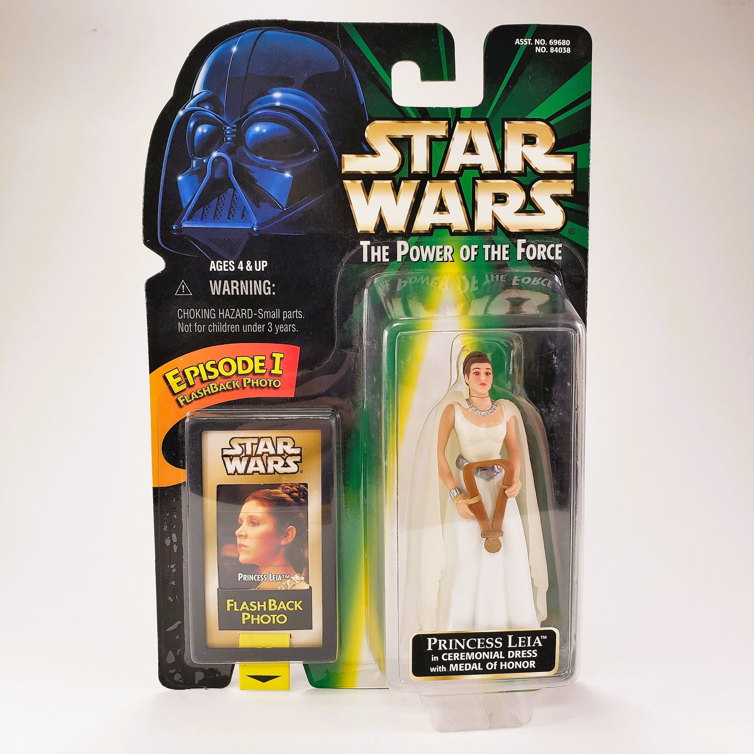 SW: The Power of the Force-Princess Leia in Ceremonial Dress with Medal ...